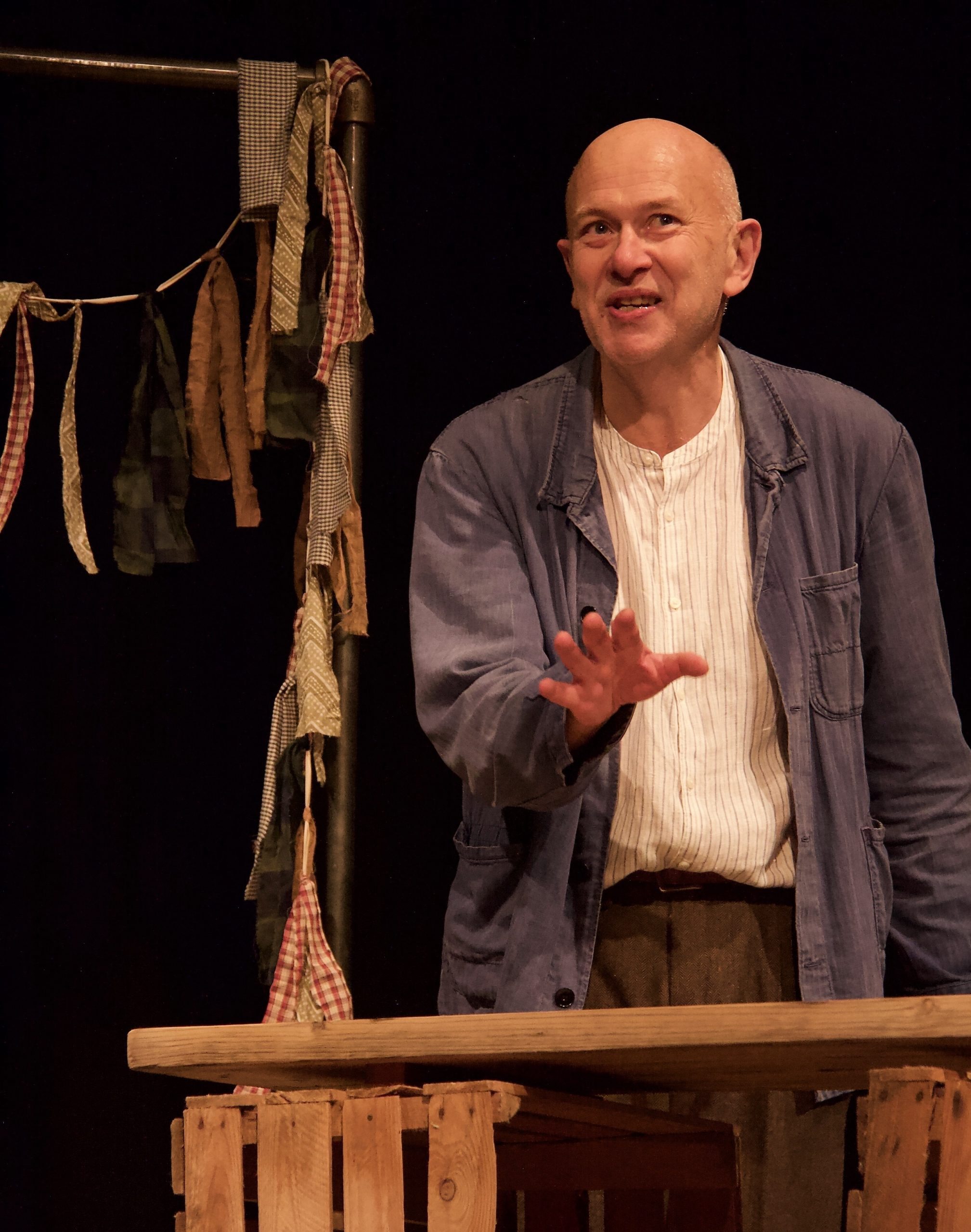 Happy Valley and The Thick Of It’s Vincent Franklin brings A Christmas ...